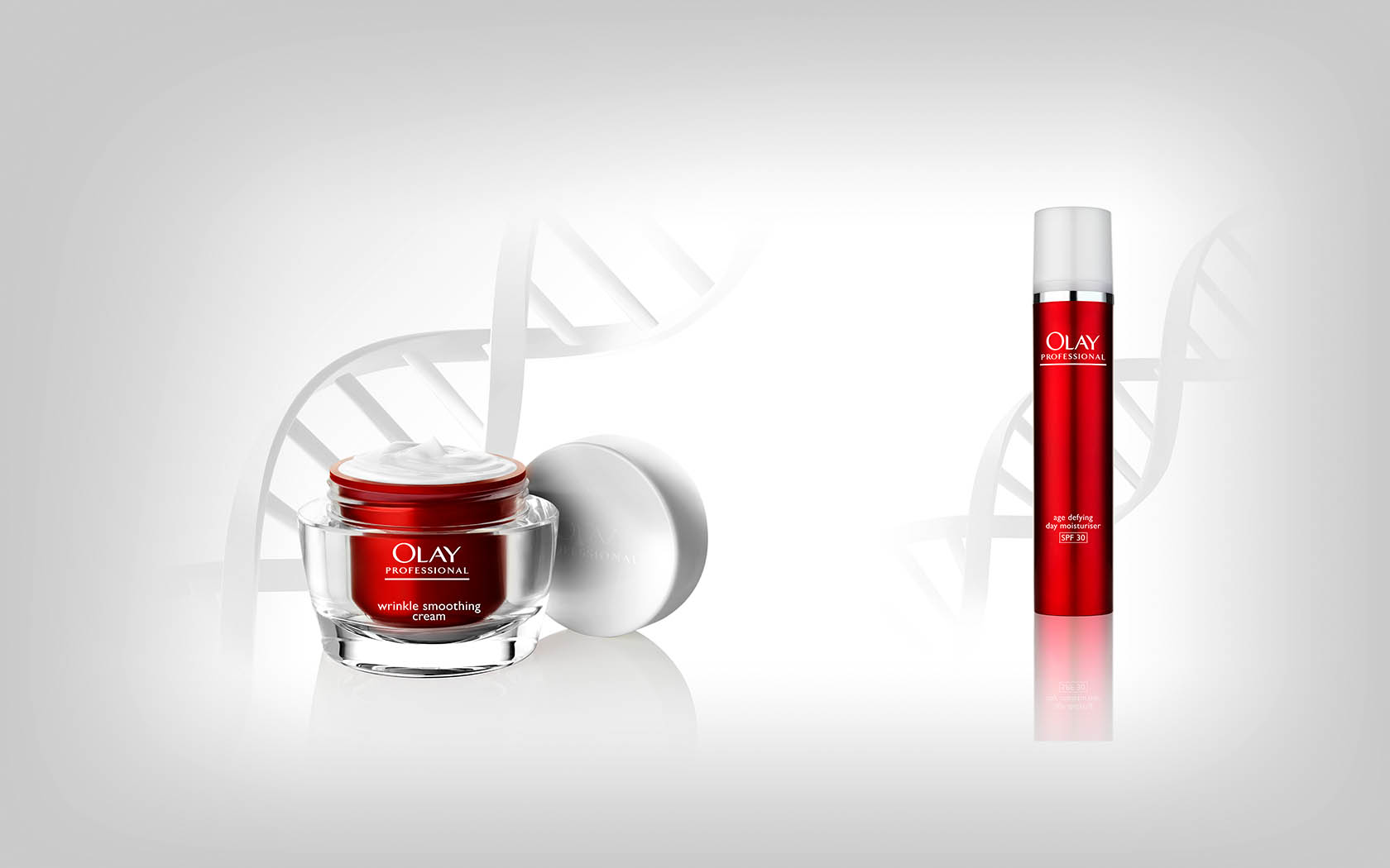 Packshot Factory - Cosmetics Photography - Olay cream and moisturiser