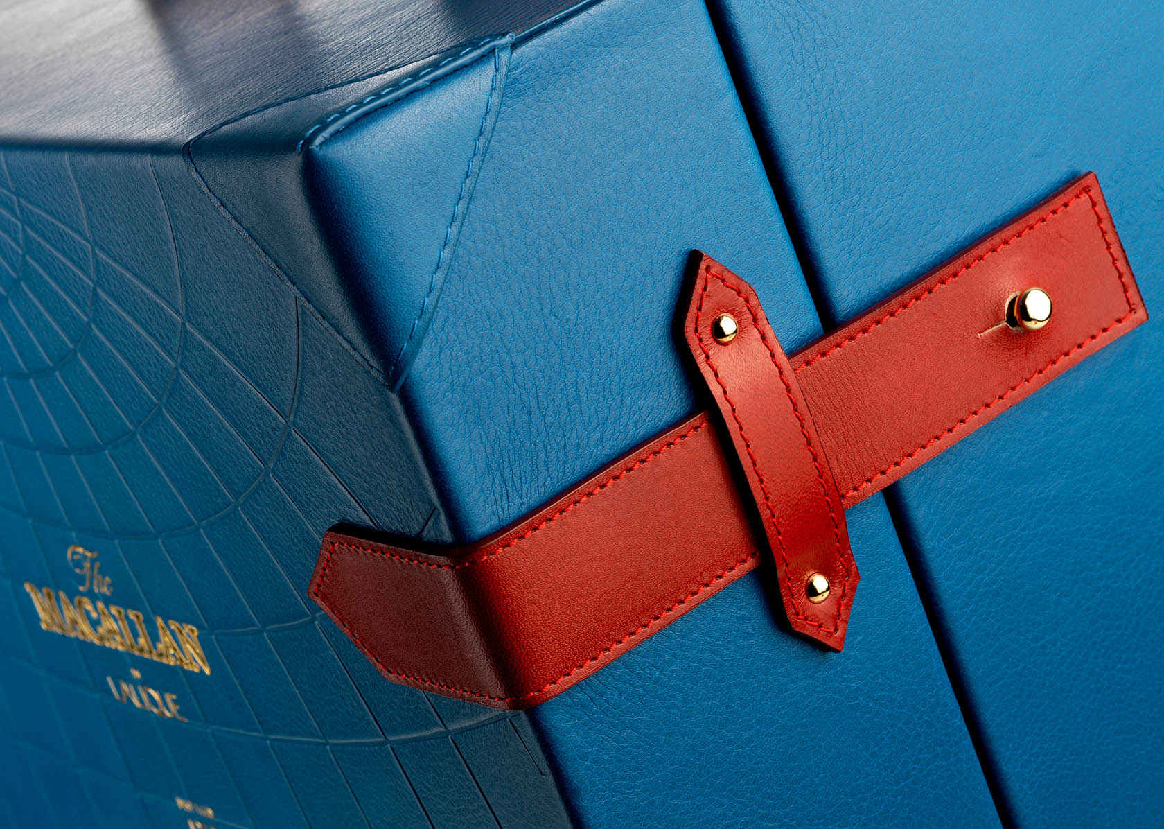 Packshot Factory - Whisky - Macallan whisky leather box set